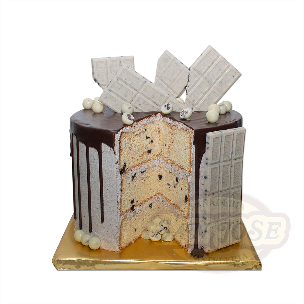 PASTEL COOKIES AND CREAM - Pastelería San José